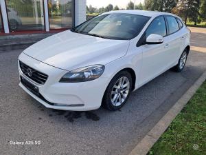 White Volvo V40 2013 in Marijampole, with an engine capacity of 1.56 L and mileage of 271 thousand km for 4800 €, photo 4 on AUTOMOTO.COM.LV