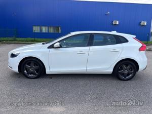 Balts Volvo V40 2013 Paide, ar dzinēja tilpumu 1.60 L un nobraukumu 261 tūkst. km par 6390 €, foto 4 vietnē AUTOMOTO.COM.LV