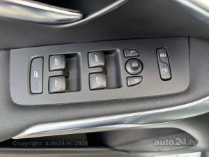 Balts Volvo V40 2013 Paide, ar dzinēja tilpumu 1.60 L un nobraukumu 261 tūkst. km par 6390 €, foto 21 vietnē AUTOMOTO.COM.LV