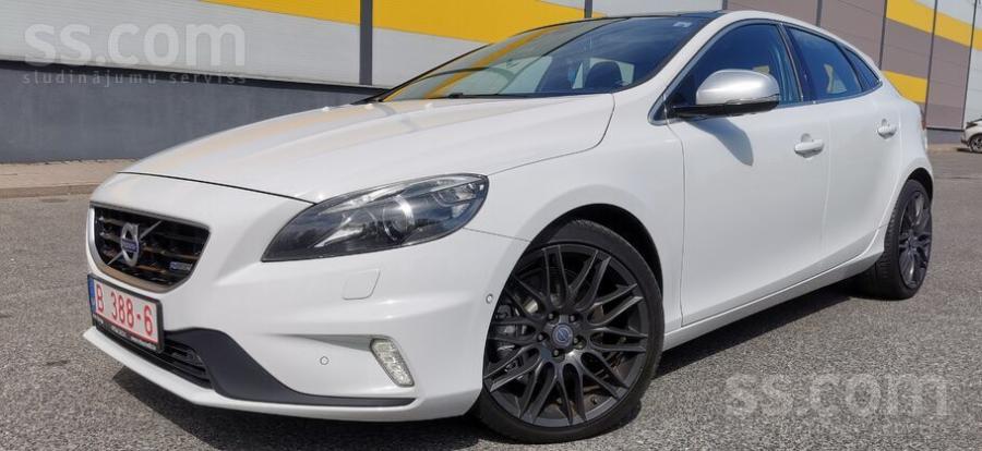 Balts Volvo V40 2014 Rīga, ar dzinēja tilpumu 2.00 L un nobraukumu 0 tūkst. km par 6990 €, foto 1 vietnē AUTOMOTO.COM.LV