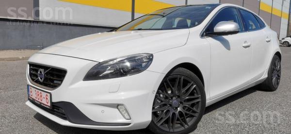 Balts Volvo V40 2014 Rīga, ar dzinēja tilpumu 2.00 L un nobraukumu 0 tūkst. km par 8970 €, foto 2 vietnē AUTOMOTO.COM.LV