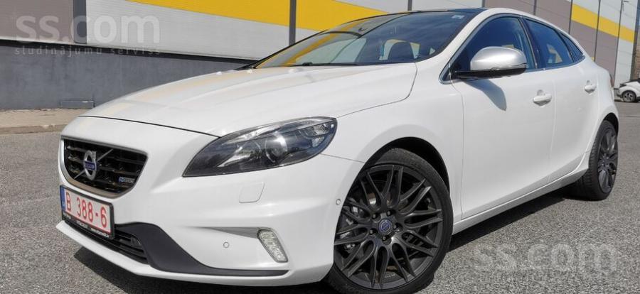 Balts Volvo V40 2014 Rīga, ar dzinēja tilpumu 2.00 L un nobraukumu 0 tūkst. km par 6990 €, foto 2 vietnē AUTOMOTO.COM.LV