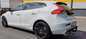 Balts Volvo V40 2014 Rīga, ar dzinēja tilpumu 2.00 L un nobraukumu 0 tūkst. km par 6990 €, foto 5 vietnē AUTOMOTO.COM.LV