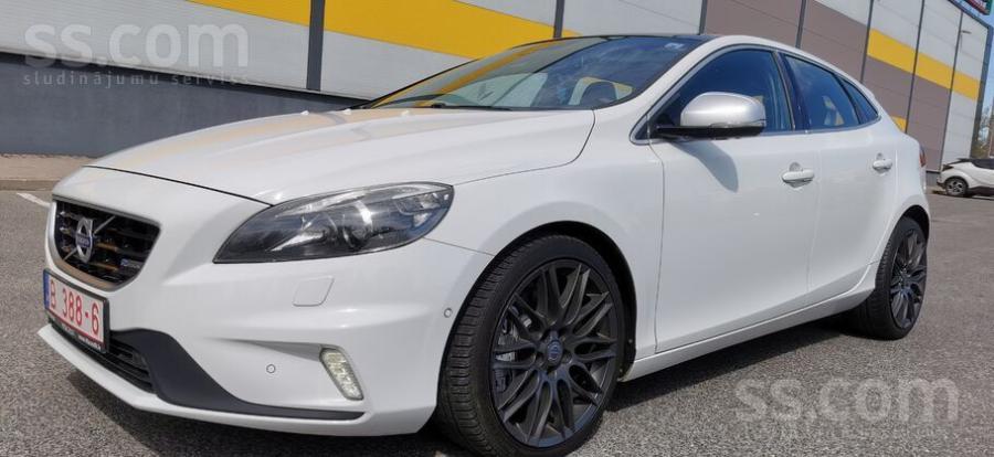 Balts Volvo V40 2014 Rīga, ar dzinēja tilpumu 2.00 L un nobraukumu 0 tūkst. km par 6990 €, foto 13 vietnē AUTOMOTO.COM.LV