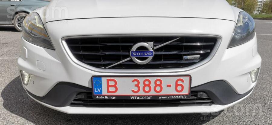 Balts Volvo V40 2014 Rīga, ar dzinēja tilpumu 2.00 L un nobraukumu 0 tūkst. km par 6990 €, foto 30 vietnē AUTOMOTO.COM.LV