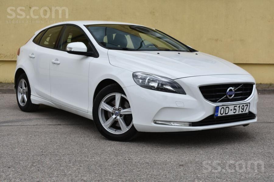Balts Volvo V40 2014 Talsi, ar dzinēja tilpumu 1.60 L un nobraukumu 108 tūkst. km par 8800 €, foto 1 vietnē AUTOMOTO.COM.LV