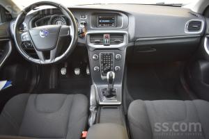 Balts Volvo V40 2014 Talsi, ar dzinēja tilpumu 1.60 L un nobraukumu 108 tūkst. km par 8800 €, foto 5 vietnē AUTOMOTO.COM.LV