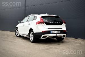 Balts Volvo V40 2014 Rīga, ar dzinēja tilpumu 1.60 L un nobraukumu 260 tūkst. km par 10495 €, foto 3 vietnē AUTOMOTO.COM.LV