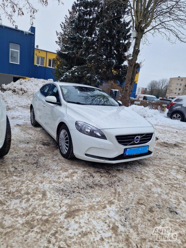 Balts Volvo V40 2014 Kauņa, ar dzinēja tilpumu 2.00 L un nobraukumu 310 tūkst. km par 5300 €, foto 2 vietnē AUTOMOTO.COM.LV