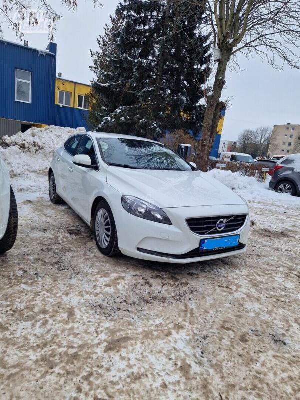 Balts Volvo V40 2014 Kauņa, ar dzinēja tilpumu 2.00 L un nobraukumu 310 tūkst. km par 5300 €, foto 3 vietnē AUTOMOTO.COM.LV
