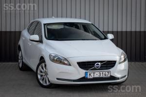 White Volvo V40 2014 in Talsi, with an engine capacity of 2.00 L and mileage of 163 thousand km for 7250 €, photo  on AUTOMOTO.COM.LV