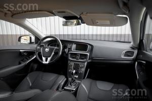 White Volvo V40 2014 in Talsi, with an engine capacity of 2.00 L and mileage of 163 thousand km for 7250 €, photo 9 on AUTOMOTO.COM.LV