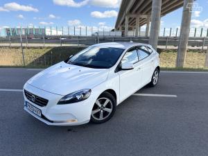 Balts Volvo V40 2014 Kauņa, ar dzinēja tilpumu 1.60 L un nobraukumu 280 tūkst. km par 4800 €, foto  vietnē AUTOMOTO.COM.LV