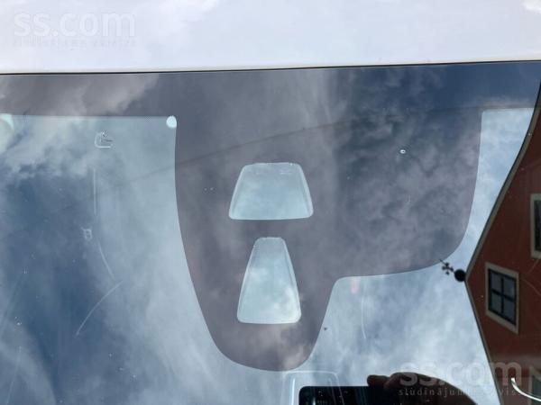 Balts Volvo V40 2014 Bauska, ar dzinēja tilpumu 2.00 L un nobraukumu 380 tūkst. km par 5400 €, foto 10 vietnē AUTOMOTO.COM.LV