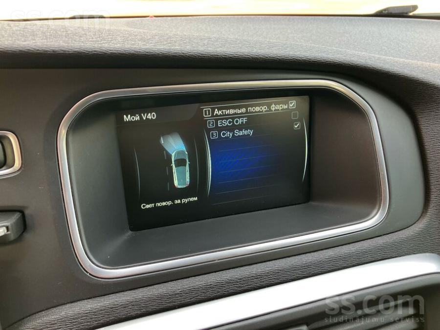 Balts Volvo V40 2014 Bauska, ar dzinēja tilpumu 2.00 L un nobraukumu 380 tūkst. km par 5400 €, foto 19 vietnē AUTOMOTO.COM.LV