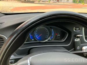 Balts Volvo V40 2014 Bauska, ar dzinēja tilpumu 2.00 L un nobraukumu 380 tūkst. km par 5400 €, foto 23 vietnē AUTOMOTO.COM.LV