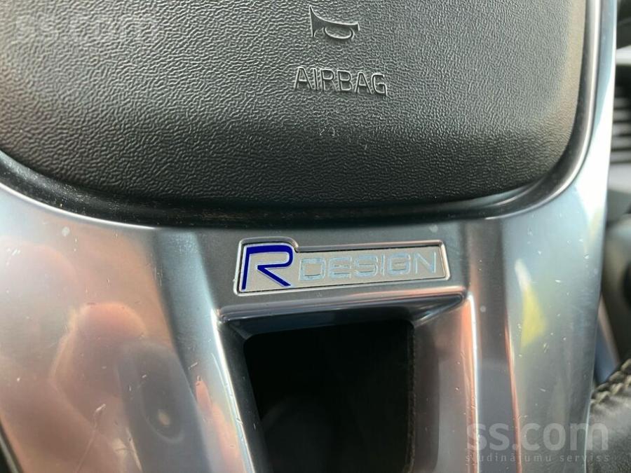 Balts Volvo V40 2014 Bauska, ar dzinēja tilpumu 2.00 L un nobraukumu 380 tūkst. km par 5400 €, foto 24 vietnē AUTOMOTO.COM.LV