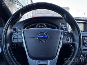 White Volvo V40 2014 in Daugavpils, with an engine capacity of 2.00 L and mileage of 254 thousand km for 6500 €, photo 29 on AUTOMOTO.COM.LV