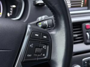 Balts Volvo V40 2014 Rīga, ar dzinēja tilpumu 1.60 L un nobraukumu 260 tūkst. km par 9895 €, foto 14 vietnē AUTOMOTO.COM.LV