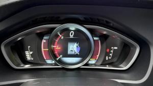 Balts Volvo V40 2014 Rīga, ar dzinēja tilpumu 1.60 L un nobraukumu 260 tūkst. km par 9895 €, foto 18 vietnē AUTOMOTO.COM.LV