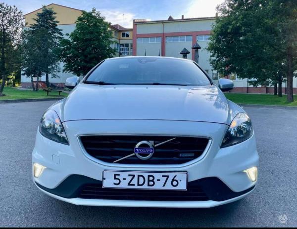Balts Volvo V40 2014 Šilalė, ar dzinēja tilpumu 1.97 L un nobraukumu 340 tūkst. km par 5800 €, foto 3 vietnē AUTOMOTO.COM.LV
