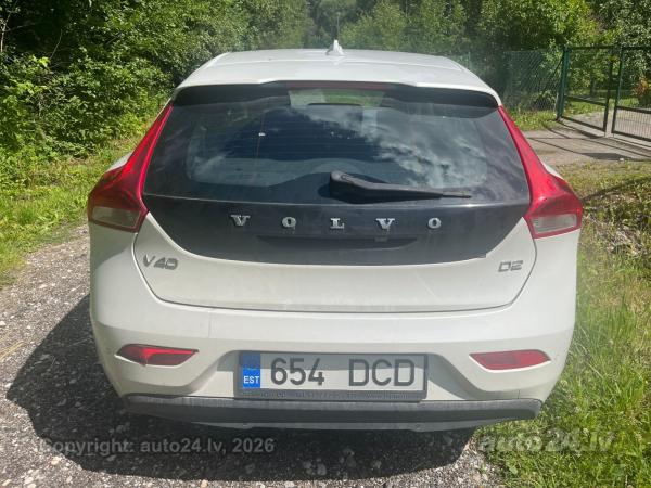 Balts Volvo V40 2014 Tallina, ar dzinēja tilpumu 1.60 L un nobraukumu 239 tūkst. km par 5800 €, foto 3 vietnē AUTOMOTO.COM.LV