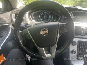 Balts Volvo V40 2014 Tallina, ar dzinēja tilpumu 1.60 L un nobraukumu 239 tūkst. km par 5800 €, foto 6 vietnē AUTOMOTO.COM.LV