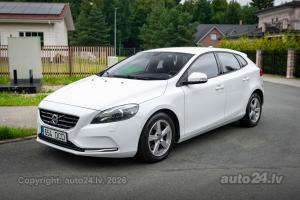 Balts Volvo V40 2014 Tallina, ar dzinēja tilpumu 1.60 L un nobraukumu 239 tūkst. km par 5500 €, foto 3 vietnē AUTOMOTO.COM.LV