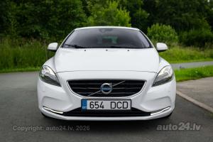 Balts Volvo V40 2014 Tallina, ar dzinēja tilpumu 1.60 L un nobraukumu 239 tūkst. km par 5500 €, foto 9 vietnē AUTOMOTO.COM.LV
