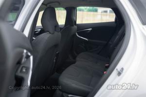 Balts Volvo V40 2014 Tallina, ar dzinēja tilpumu 1.60 L un nobraukumu 239 tūkst. km par 5500 €, foto 22 vietnē AUTOMOTO.COM.LV
