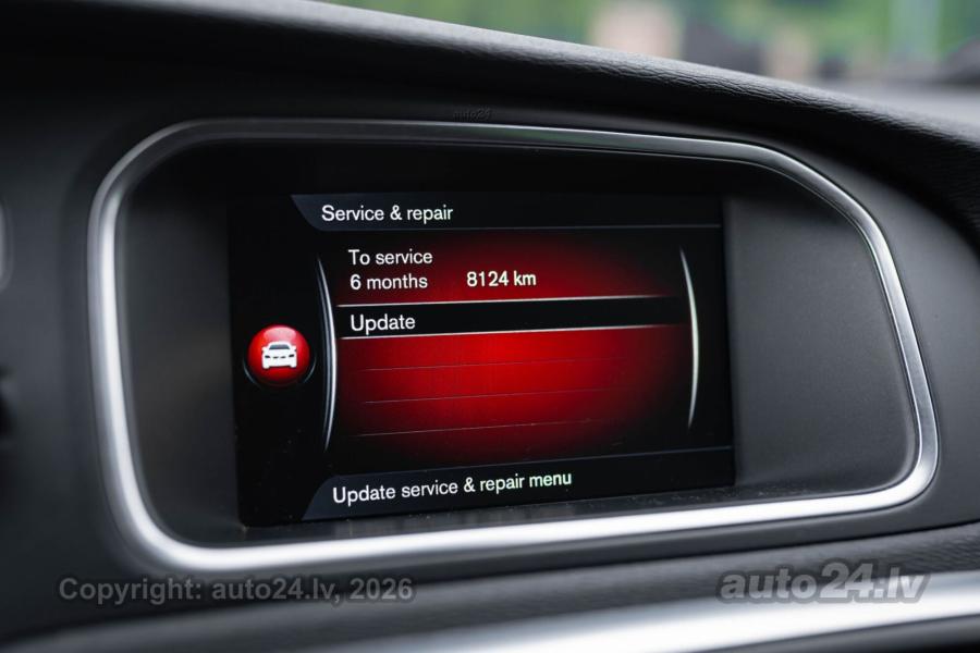 Balts Volvo V40 2014 Tallina, ar dzinēja tilpumu 1.60 L un nobraukumu 239 tūkst. km par 5500 €, foto 27 vietnē AUTOMOTO.COM.LV