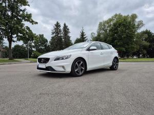White Volvo V40 2014 in Raseiniai, with an engine capacity of 2.00 L and mileage of 217 thousand km for 7700 €, photo 8 on AUTOMOTO.COM.LV