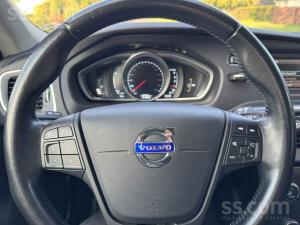 White Volvo V40 2014 in Riga, with an engine capacity of 2.00 L and mileage of 194 thousand km for 5500 €, photo 15 on AUTOMOTO.COM.LV