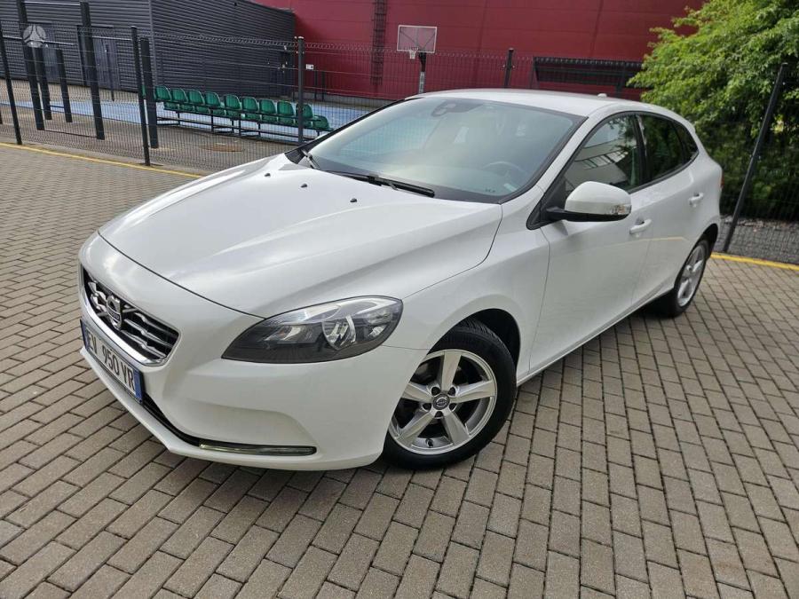 Balts Volvo V40 2014 Kauņa, ar dzinēja tilpumu 1.56 L un nobraukumu 260 tūkst. km par 4950 €, foto 1 vietnē AUTOMOTO.COM.LV