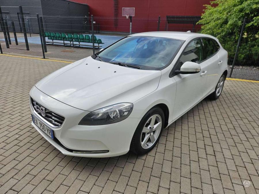 Balts Volvo V40 2014 Kauņa, ar dzinēja tilpumu 1.56 L un nobraukumu 260 tūkst. km par 4950 €, foto 6 vietnē AUTOMOTO.COM.LV