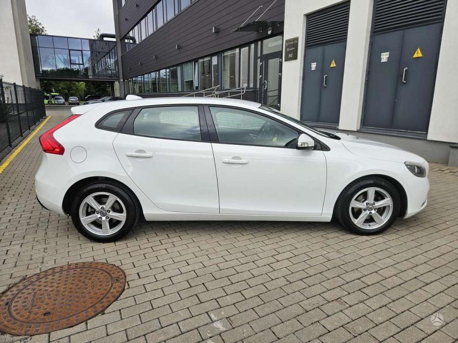 Balts Volvo V40 2014 Kauņa, ar dzinēja tilpumu 1.56 L un nobraukumu 260 tūkst. km par 4950 €, foto 13 vietnē AUTOMOTO.COM.LV