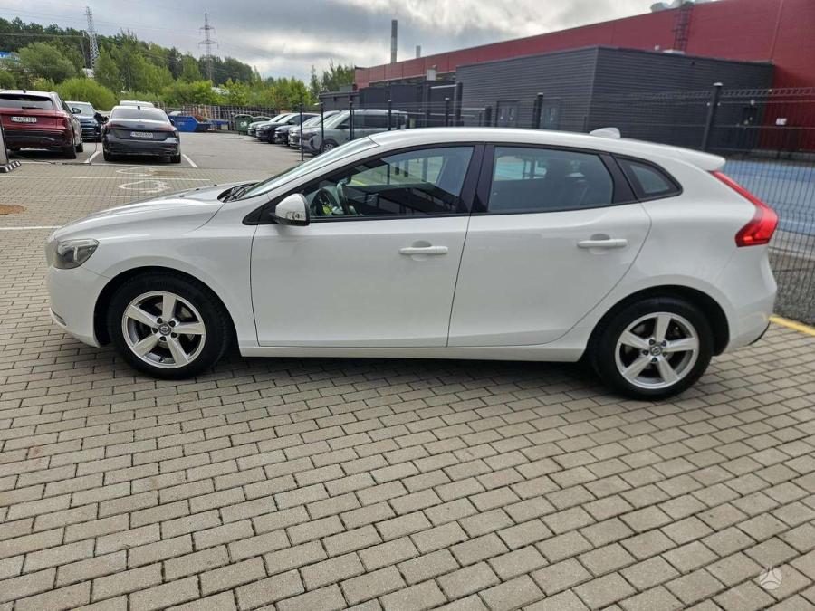 Balts Volvo V40 2014 Kauņa, ar dzinēja tilpumu 1.56 L un nobraukumu 260 tūkst. km par 4950 €, foto 14 vietnē AUTOMOTO.COM.LV
