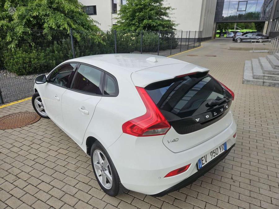 Balts Volvo V40 2014 Kauņa, ar dzinēja tilpumu 1.56 L un nobraukumu 260 tūkst. km par 4950 €, foto 20 vietnē AUTOMOTO.COM.LV