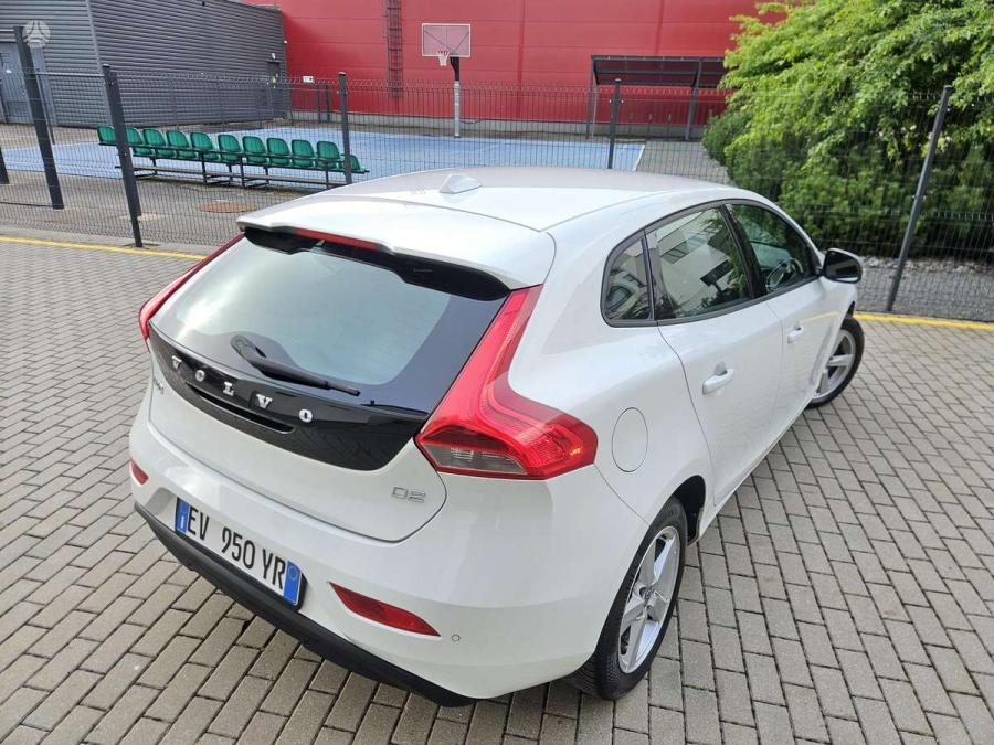 Balts Volvo V40 2014 Kauņa, ar dzinēja tilpumu 1.56 L un nobraukumu 260 tūkst. km par 4950 €, foto 21 vietnē AUTOMOTO.COM.LV
