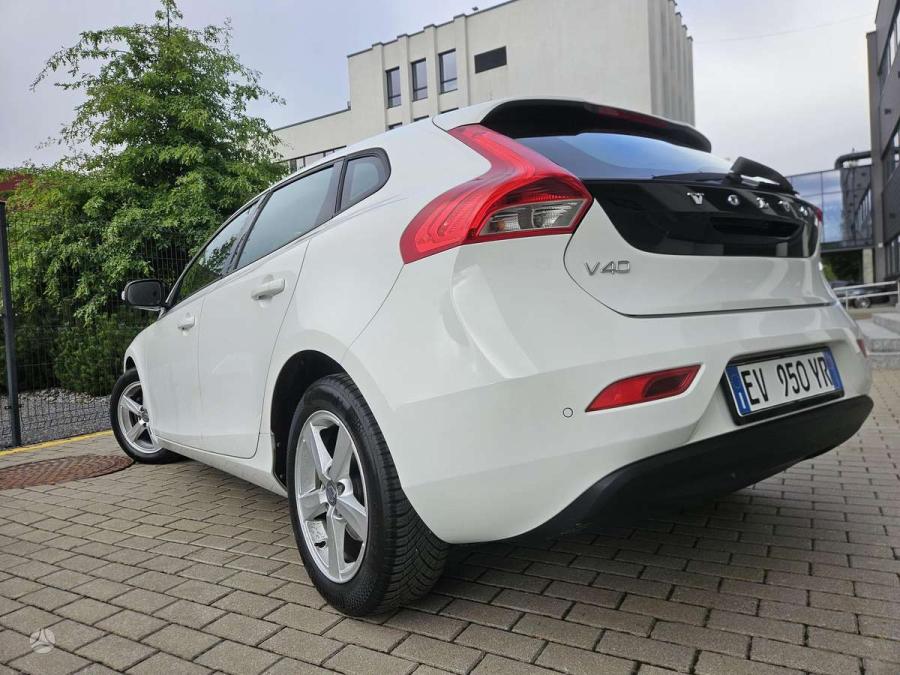Balts Volvo V40 2014 Kauņa, ar dzinēja tilpumu 1.56 L un nobraukumu 260 tūkst. km par 4950 €, foto 22 vietnē AUTOMOTO.COM.LV