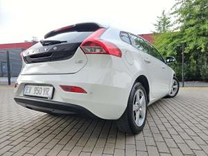 Balts Volvo V40 2014 Kauņa, ar dzinēja tilpumu 1.56 L un nobraukumu 260 tūkst. km par 4950 €, foto 23 vietnē AUTOMOTO.COM.LV