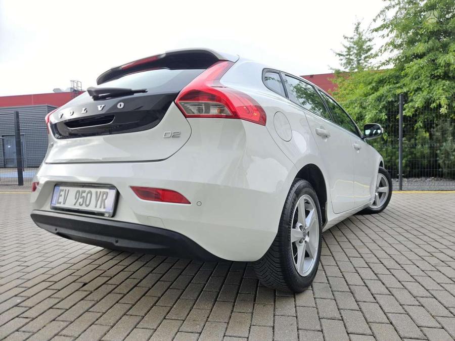 Balts Volvo V40 2014 Kauņa, ar dzinēja tilpumu 1.56 L un nobraukumu 260 tūkst. km par 4950 €, foto 23 vietnē AUTOMOTO.COM.LV