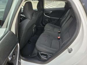 Balts Volvo V40 2014 Kauņa, ar dzinēja tilpumu 1.56 L un nobraukumu 260 tūkst. km par 4950 €, foto 31 vietnē AUTOMOTO.COM.LV
