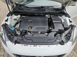 Balts Volvo V40 2014 Kauņa, ar dzinēja tilpumu 1.56 L un nobraukumu 260 tūkst. km par 4950 €, foto 36 vietnē AUTOMOTO.COM.LV