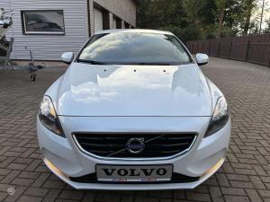 White Volvo V40 2014 in Siauliai, with an engine capacity of 1.56 L and mileage of 200 thousand km for 5700 €, photo 3 on AUTOMOTO.COM.LV