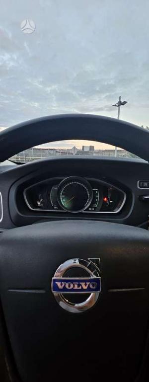 Balts Volvo V40 2014 Viļņa, ar dzinēja tilpumu 1.60 L un nobraukumu 226 tūkst. km par 5500 €, foto 8 vietnē AUTOMOTO.COM.LV