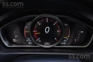 White Volvo V40 2014 in Riga, with an engine capacity of 2.00 L and mileage of 270 thousand km for 6790 €, photo 17 on AUTOMOTO.COM.LV