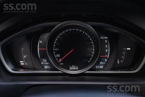 White Volvo V40 2014 in Riga, with an engine capacity of 2.00 L and mileage of 270 thousand km for 6790 €, photo 18 on AUTOMOTO.COM.LV