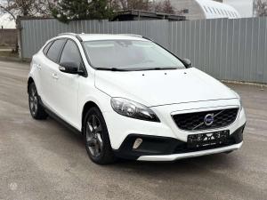 White Volvo V40 2015 in Telschi, with an engine capacity of 1.97 L and mileage of 248 thousand km for 7900 €, photo  on AUTOMOTO.COM.LV