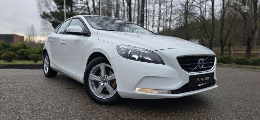 Balts Volvo V40 2015 Kazlų Rūda, ar dzinēja tilpumu 1.97 L un nobraukumu 287 tūkst. km par 5200 €, foto 3 vietnē AUTOMOTO.COM.LV